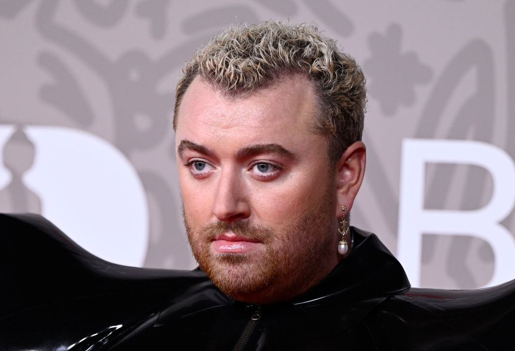 Palestinezët po i kërkojnë Sam Smith-it të tërhiqet nga koncerti i tyre ...