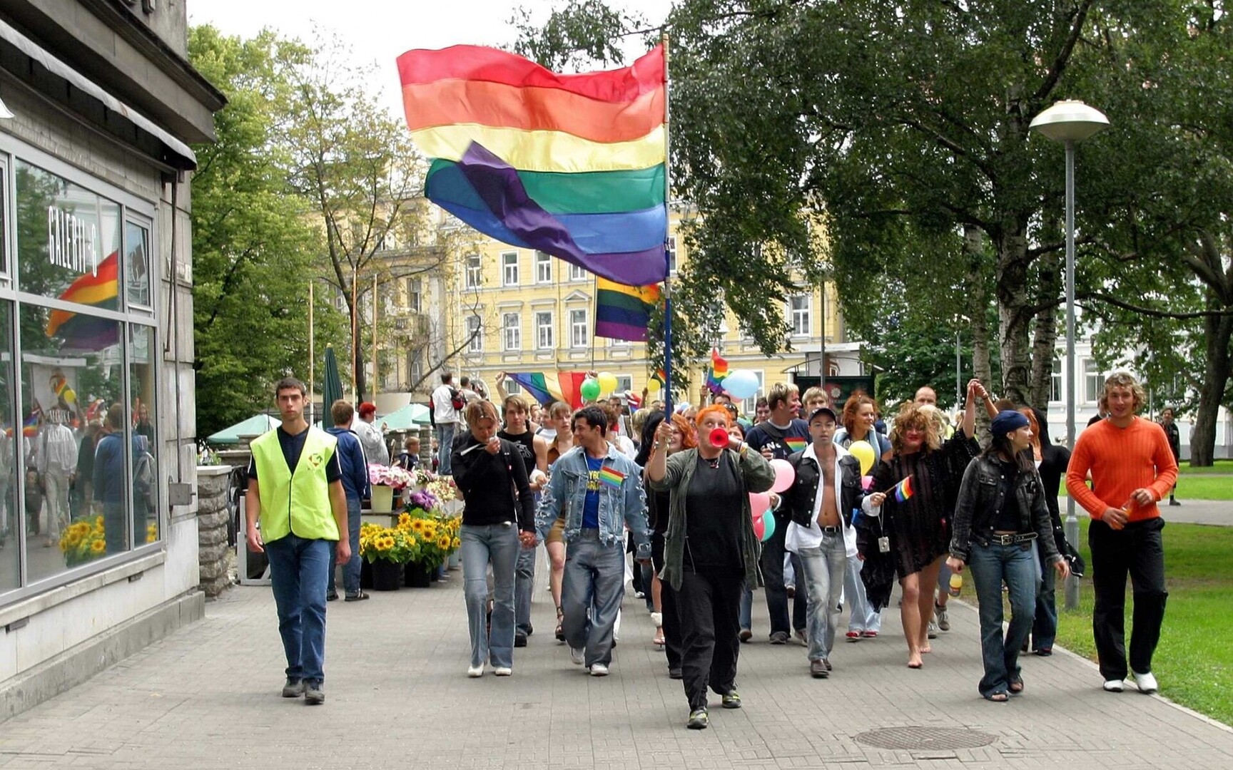 Estonia bëhet shteti i parë i Evropës Qendrore që legalizon martesat e ...